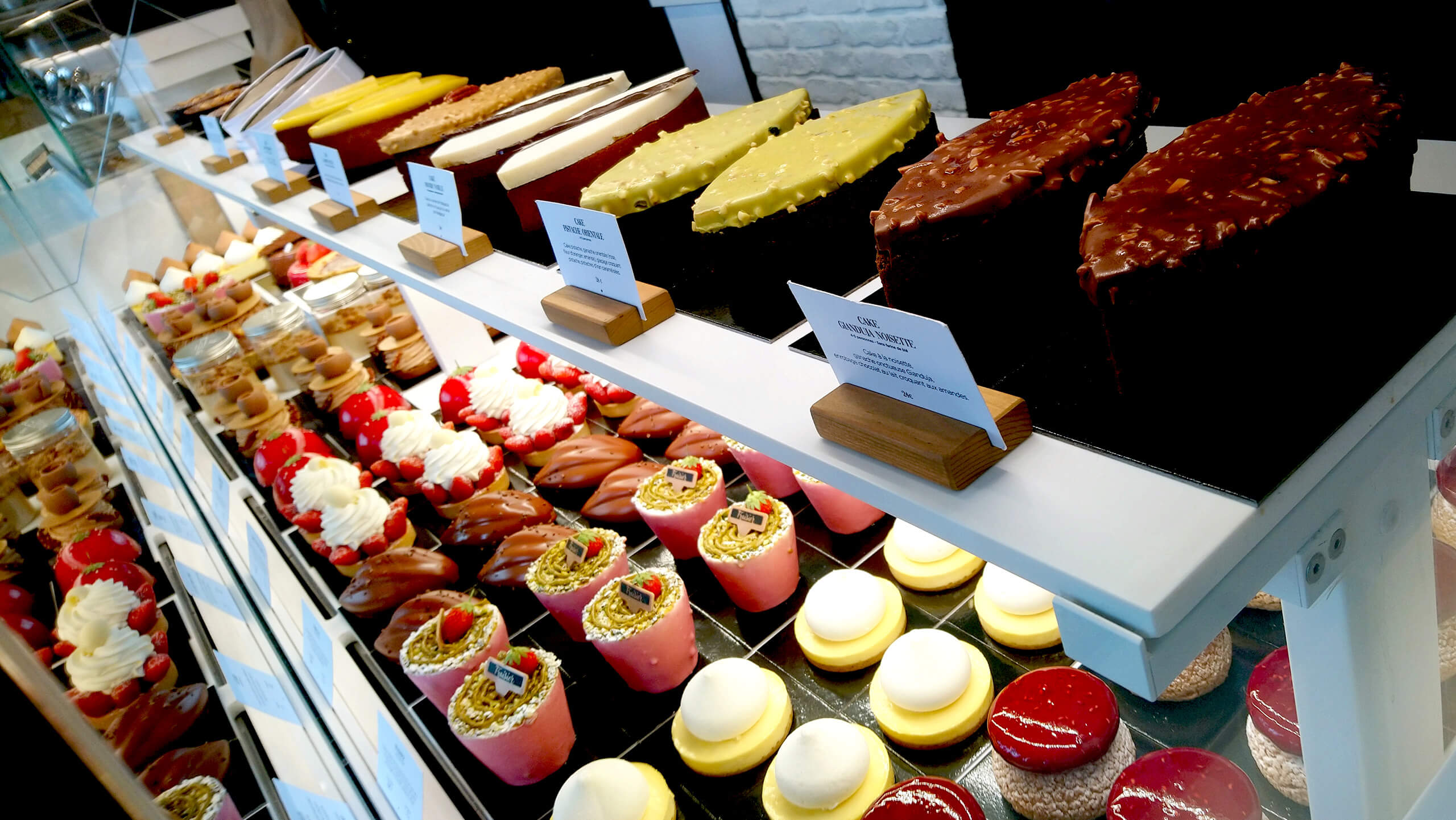 ABOUT - ミシャラク MICHALAK PARIS